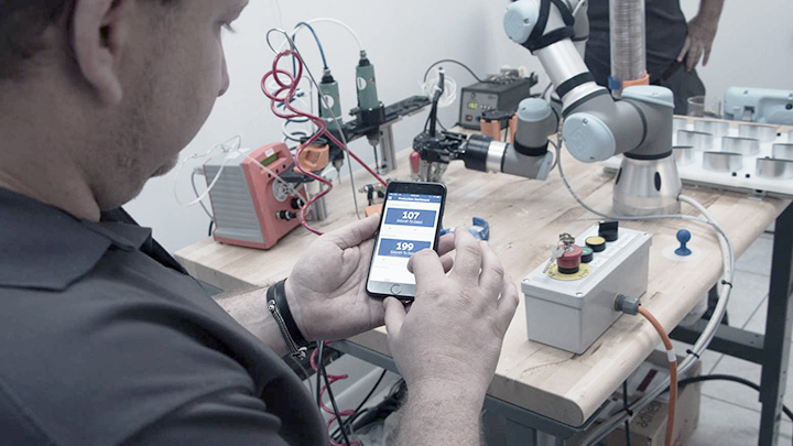 Universal Robots solves production challenges in Creating Revolutions ...