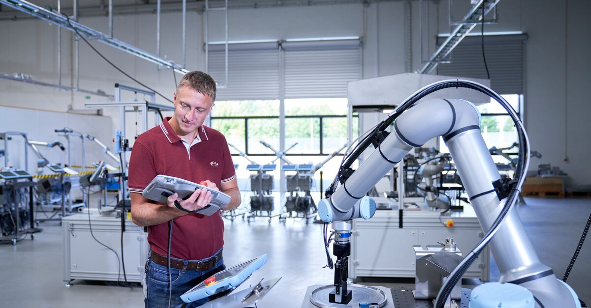 TIPOS DE ROBOTS INDUSTRIALES Y SUS APLICACIONES